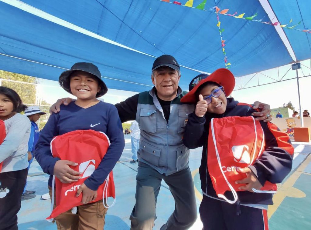 Feliz Aniversario I.E. 40005 El Cural - MUNICIPALIDAD DISTRITAL DE UCHUMAYO